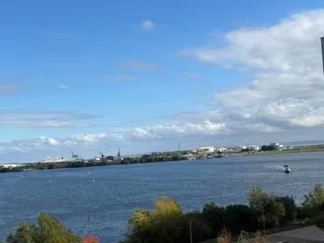 2 bedroom flat for rent in Kilcredaun House, Ferry Court, Card.