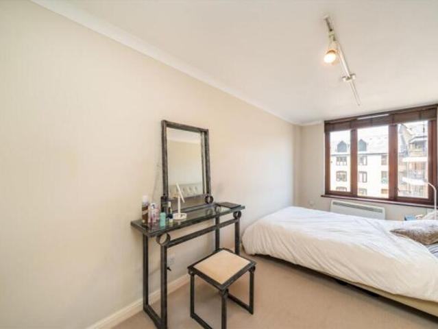 2 bedroom flat for rent in Knighten Street, Wapping, E1W