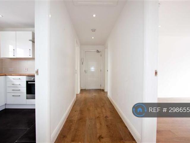 2 bedroom flat for rent in Knighton Lane, Leicester, LE2