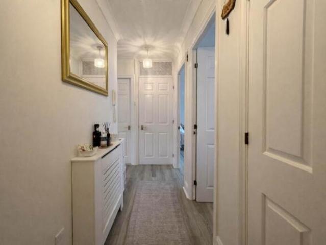 2 bedroom flat for rent in Knights Field, Luton, LU2