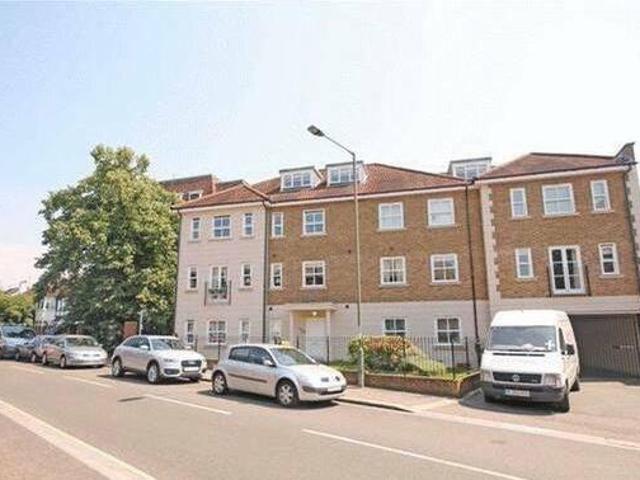2 bedroom flat for rent in Kyle House High Street Hampton TW12 2SL TW12