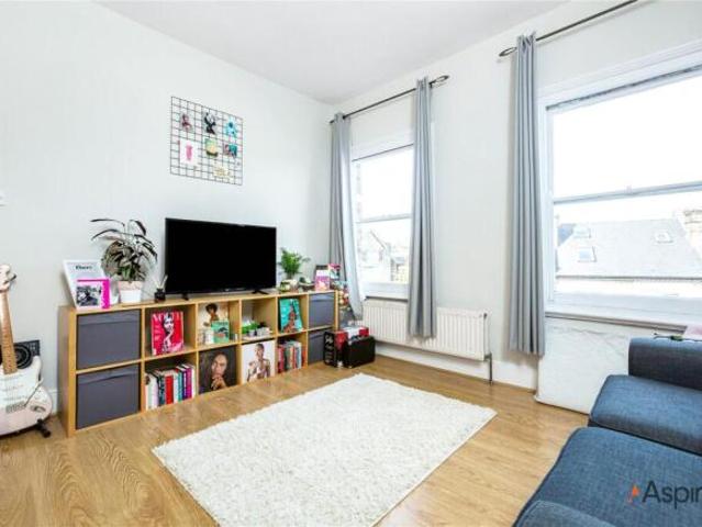 2 bedroom flat for rent in Lambert Road, Brixton, London, SW2