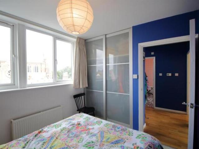 2 bedroom flat for rent in Lambert Road, Brixton, SW2