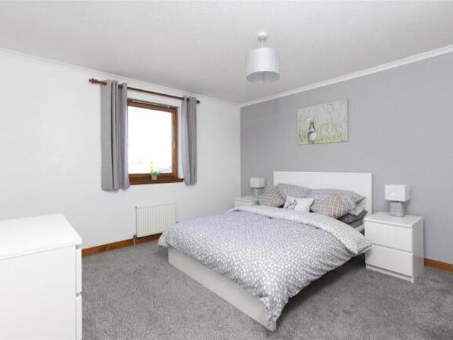 2 bedroom flat for rent in Lanark Road, Edinburgh, EH14