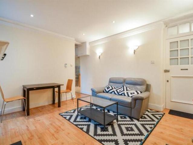2 bedroom flat for rent in Lancaster Court, Newman Street, London, W1T