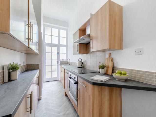 2 bedroom flat for rent in Lancaster Road, Harrogate, HG2