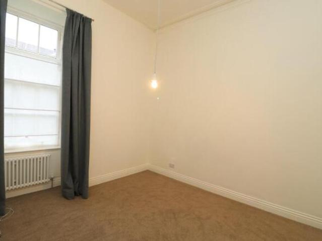 2 bedroom flat for rent in Langside Road, Govanhill, Glasgow, G42