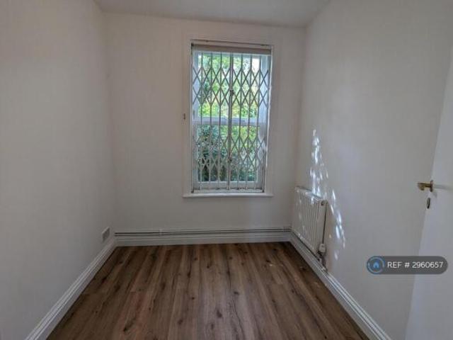2 bedroom flat for rent in Langton Road, London, SW9