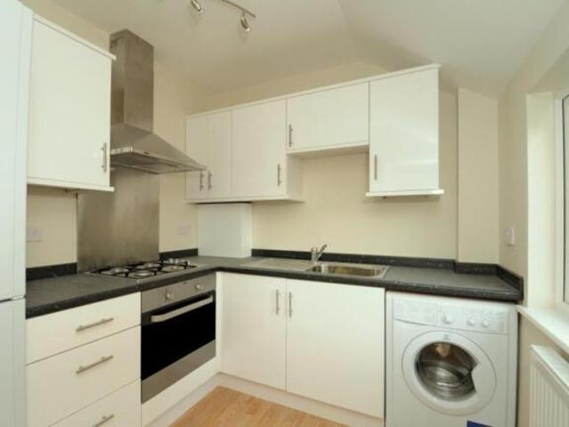 2 bedroom flat for rent in Lanier Road, Hither Green, London, SE13