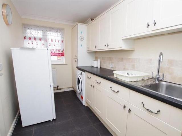 2 bedroom flat for rent in Lansdown Road, Old Town, Swindon, SN1