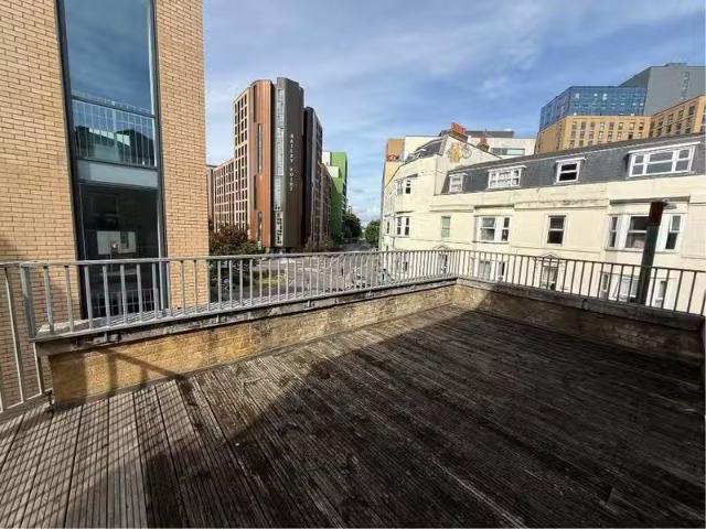 2 bedroom flat for rent in Lansdowne Road, Bournemouth, BH1