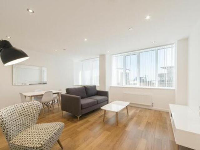 2 Bedroom Flat For Rent In Lansdowne Road, East Croydon