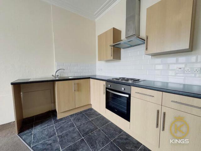 2 bedroom flat for rent in Laburnum Grove, Portsmouth, PO2