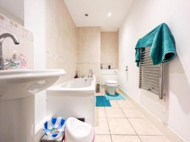 2 bedroom flat for rent in Lady Isle House, Prospect Place, Cardiff Bay, CF11