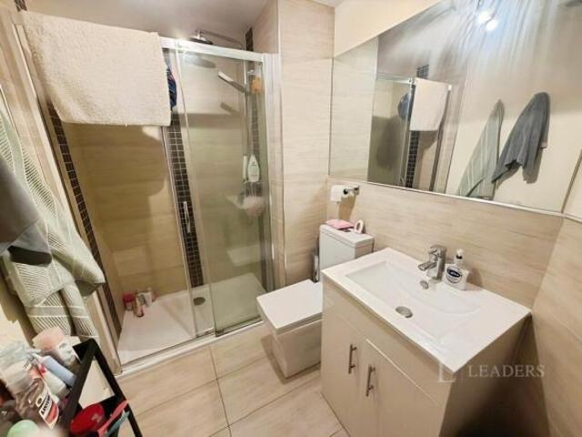 2 bedroom flat for rent in Ladybarn Lane, M14