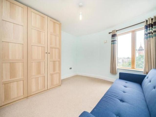 2 bedroom flat for rent in Ladywell Road, Lewisham, SE13