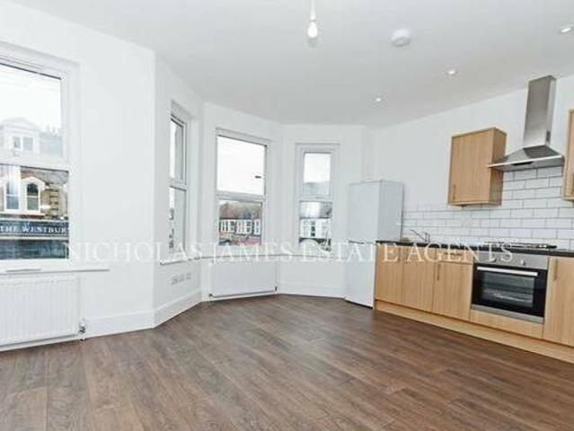 2 bedroom flat for rent in Lakefield Road Wood Green London N22