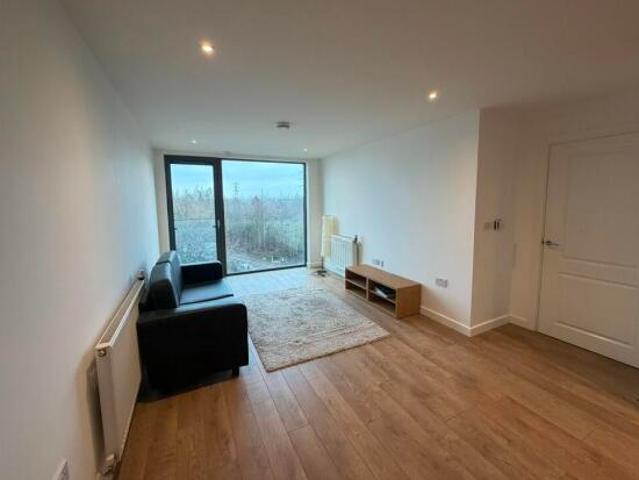 2 bedroom flat for rent in Lapwing Heights, N17