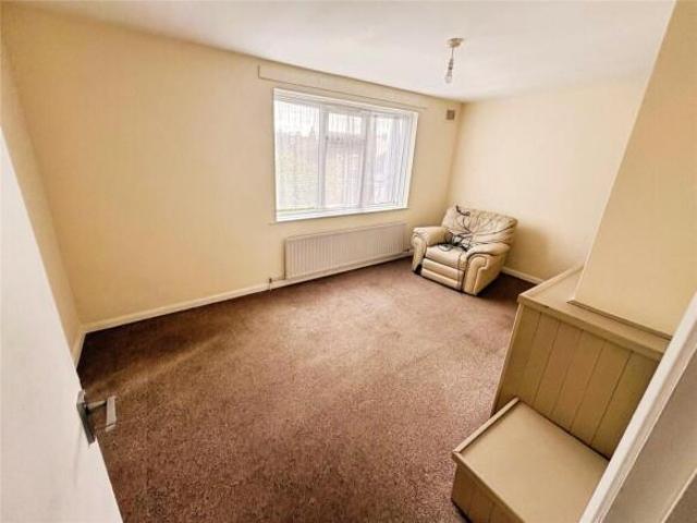 2 bedroom flat for rent in Larches Lane, Wolverhampton, West Midlands, WV3