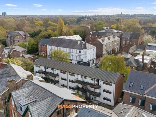 2 bedroom flat for rent in Lark Lane, Liverpool, L17