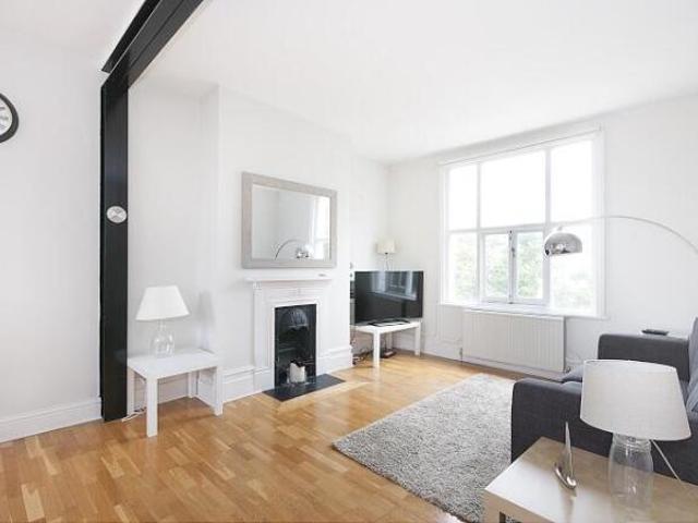2 bedroom flat for rent in Larkhall Rise London SW4