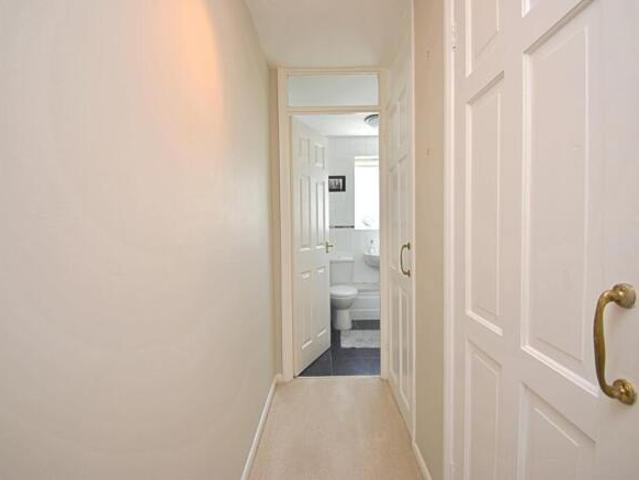 2 bedroom flat for rent in Larkswood Court, 153 The Avenue, Highams Park, London. E4 9SF, E4