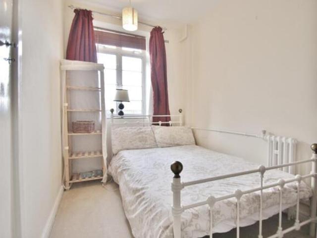 2 bedroom flat for rent in Latymer Court, Hammesrsmith Road, Hammmersmith, W6
