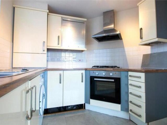 2 bedroom flat for rent in Lathom Court, Knowsley Lane, Huyton, Liverpool, L36