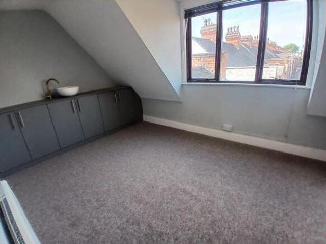 2 bedroom flat for rent in Latimer Street, Leicester, LE3