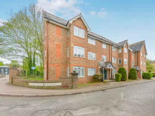 2 bedroom flat for rent in Latium Close, Holywell Hill, AL1
