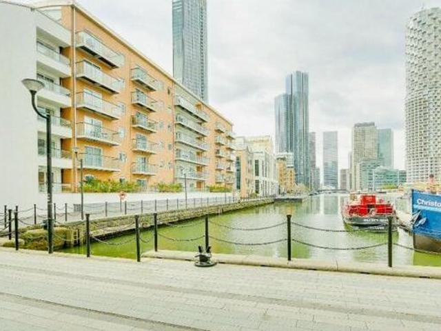2 Bedroom Flat For Rent In Lawn House Close, London