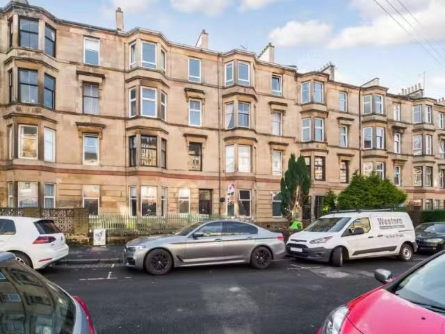 2 bedroom flat for rent in Lawrence Street, Glasgow, G11