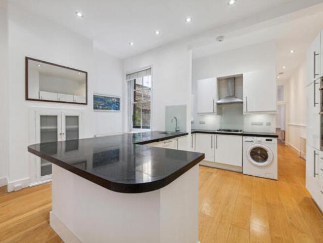 2 bedroom flat for rent in Lawrence Street, London, SW3