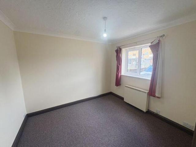 2 bedroom flat for rent in Lawson Avenue, Stanground, PETERBOROUGH, PE2