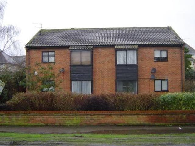 2 bedroom flat for rent in Lemsford Road Hatfield Hertfordshire AL10