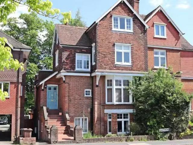2 bedroom flat for rent in Lemsford Road, St. Albans, Hertford.