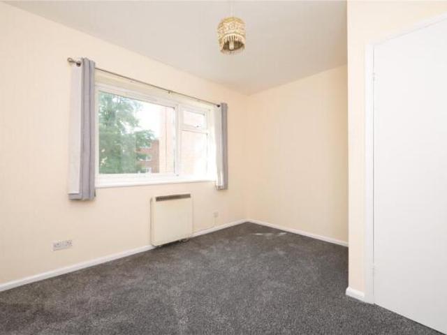 2 bedroom flat for rent in Lemsford Road, St. Albans, Hertfordshire, AL1