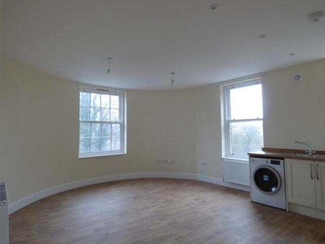 2 bedroom flat for rent in Lenworth House, Ashford Road, Maidstone, Kent, ME14 5GP, ME14