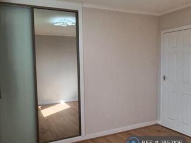2 bedroom flat for rent in Lennox Court, Bearsden Glasgow, G61