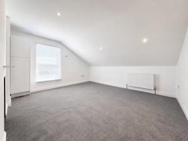 2 bedroom flat for rent in Leopold Street, Ramsgate, Kent, CT11