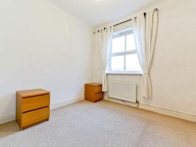 2 bedroom flat for rent in Leathermarket Court, London, SE1