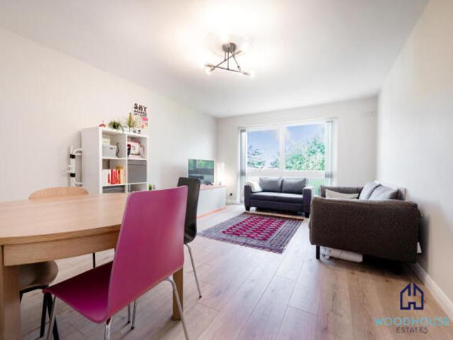 2 bedroom flat for rent in Leaf Grove, Lambeth, London, SE27