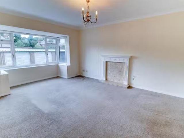 2 bedroom flat for rent in Leam Terrace, Leamington Spa, CV31