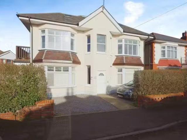 2 bedroom flat for rent in Leamington Road, Bournemouth, BH9