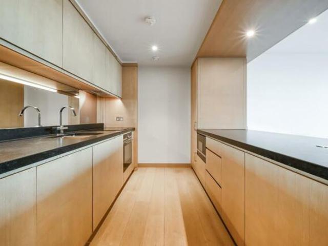 2 bedroom flat for rent in Legacy Building, Embassy Gardens, London, SW11