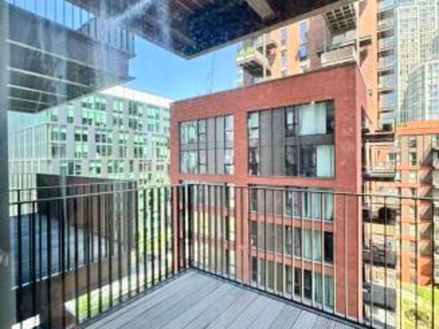 2 bedroom flat for rent in Legacy Building, Viaduct Gardens, Wandsworth, London, SW11