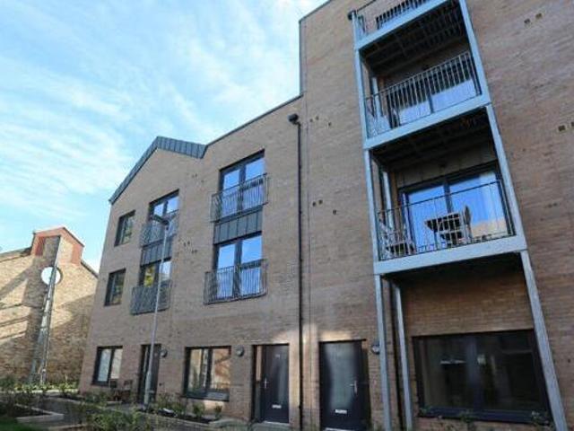 2 Bedroom Flat For Rent In Leith Walk, Edinburgh