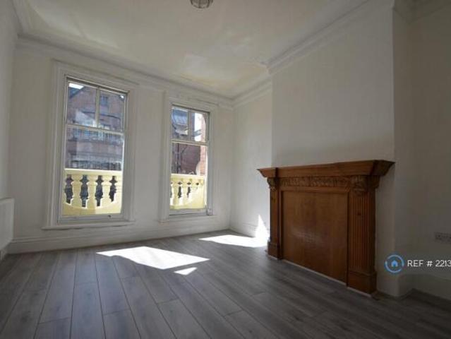 2 bedroom flat for rent in Leicester, LE2