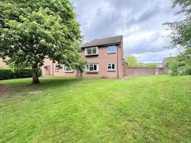 2 bedroom flat for rent in Leigh Gardens, Wimborne, BH21