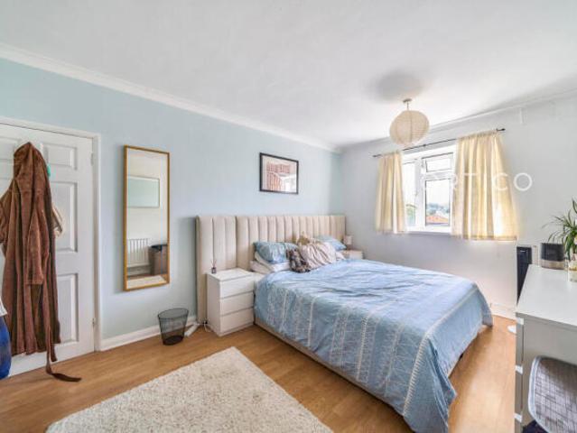 2 bedroom flat for rent in Leigham Court Road, London, SW16